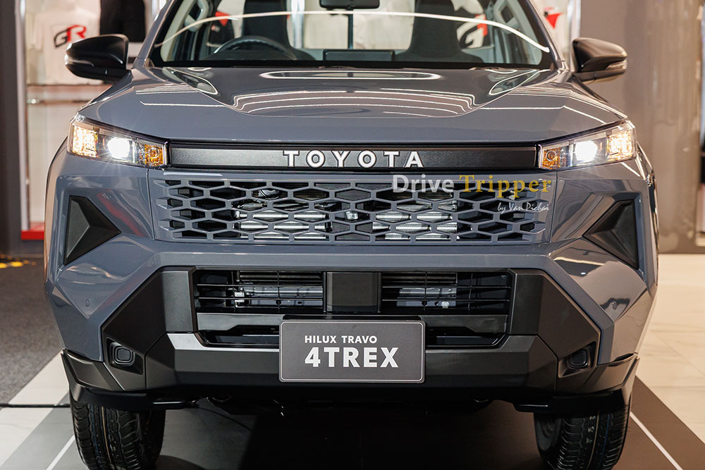HILUX TRAVO STANDARD CAB 4TREX
